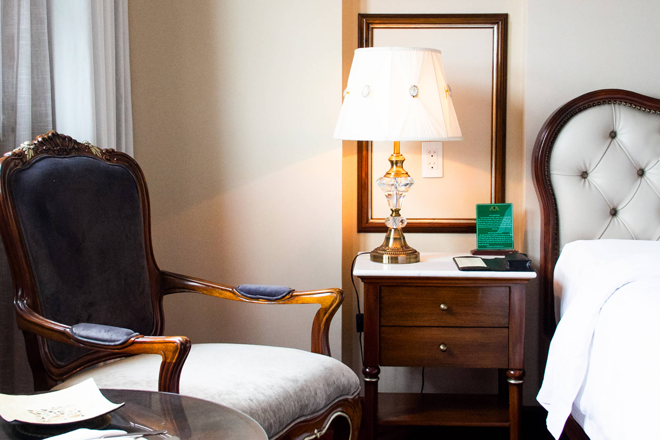 OUR DELUXES & SUITES